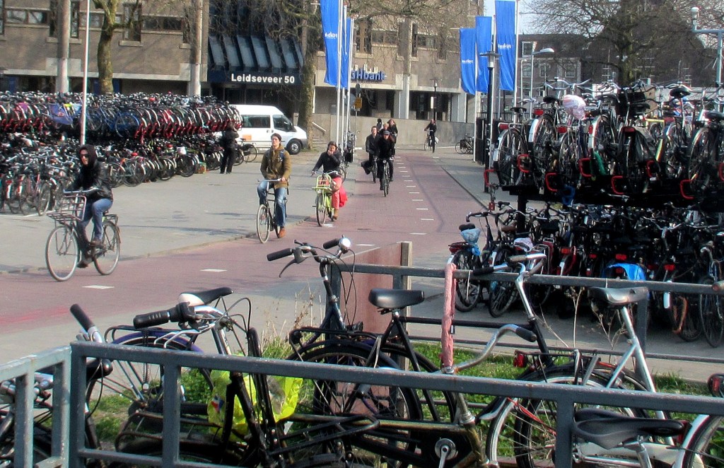 Utrecht station cycle parking is absolutely astonishing. See it before ...